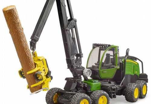 Харвестер bruder John Deere 1270G с бревно