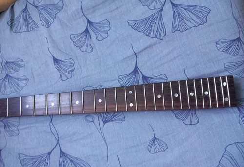 Гриф для электрогитары Stratocaster печеный клен