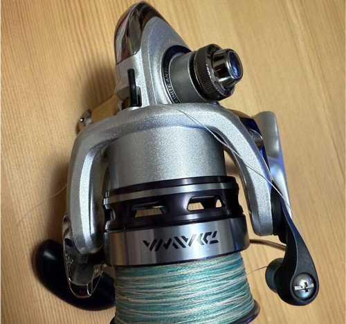 Катушка daiwa laguna E2500A