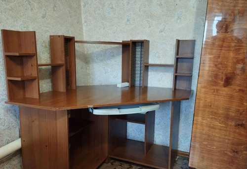 Продам письменный стол угловой