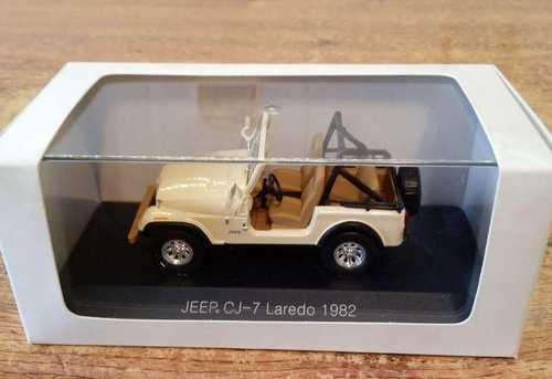 Модель автомобиля jeep CJ-7 в масштабе 1:43