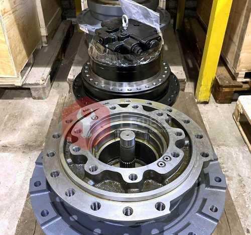 Бортовой редуктор Hitachi ZX210H