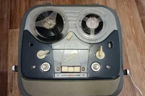 Катушечный магнитофон Комета мг-201 1974г