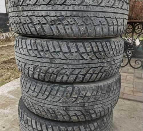 Kumho I'Zen RV Stud KC16 225/60 R18 107