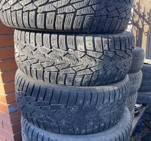 Nokian Tyres Entyre 215/50 R17