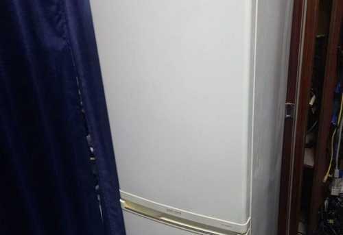Холодильник Samsung узкий