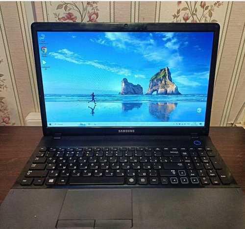 Ноутбук Samsung NP300E5A