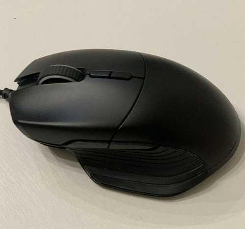 Игровая мышь Razer Basilisk