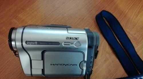 Видеокамера Sony Handycam Digital 8