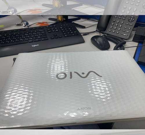 Ноутбук sony vaio vpcej2L1R