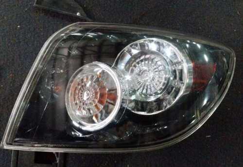Задний фонарь правый Mazda 3 bk Мазда 3 бк