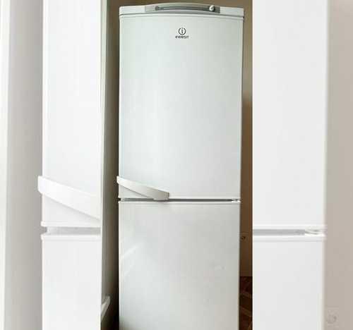 Холодильник Indesit SB 1670