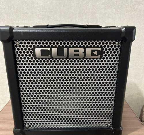 Гитарный комбоусилитель Roland Cube 20GX