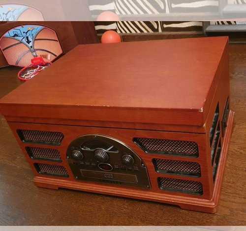 Музыкальный центр Crosley Model CR66