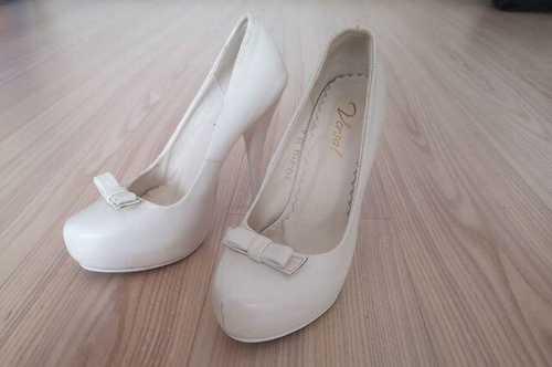 Туфли женские свадебные белые 35 - 36 размер