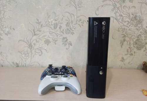 Xbox 360 e, кинект, 2 контроллера
