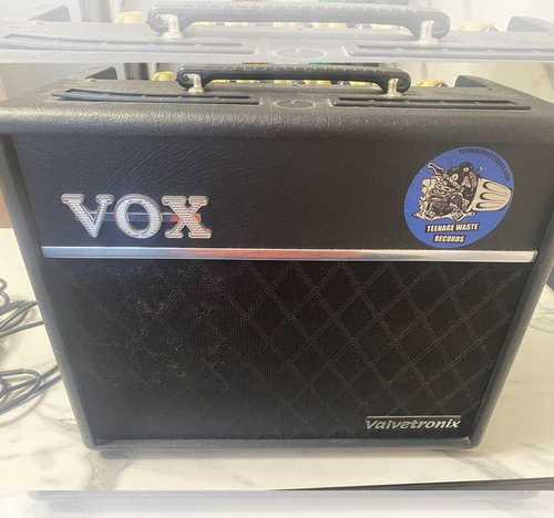 Гитарный комбоусилитель vox vt20  valvetronix