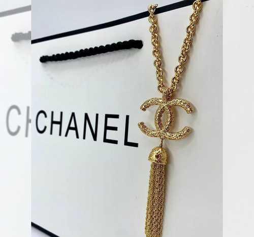 Chanel Золотой кулон на цепи