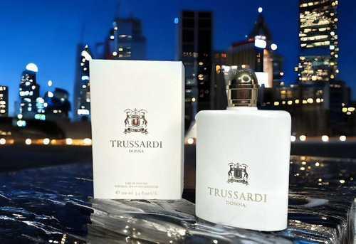 Парфюм trussardi Donna 2011