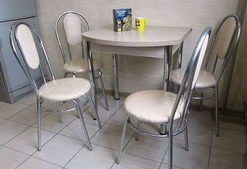 Кухонный стол раскладной и 4 стула