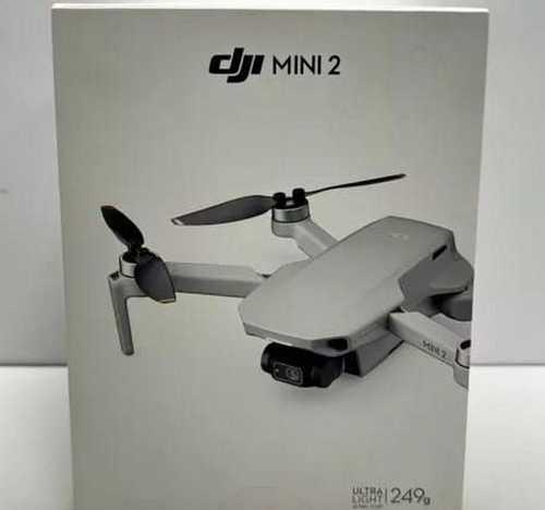 Квадрокоптер DJI Mini 2 Fly More Combo