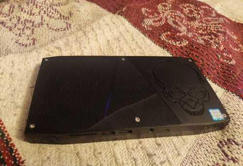 Intel Skull Canyon (NUC NUC6i7KYK)