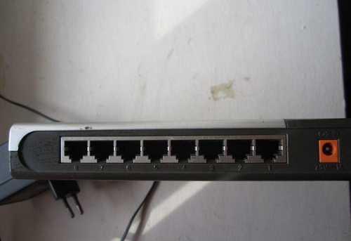 Коммутатор D-Link Cвитч Switch на 8 портов 100мб/с