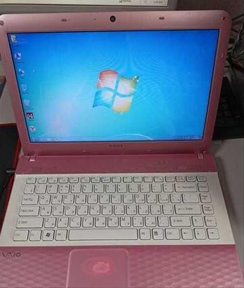 Ноутбук sony Vaio vpceg1S1R розовый