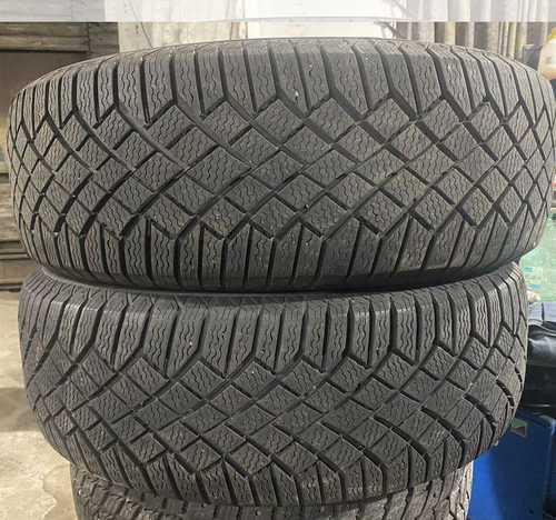 Continental ContiVikingContact 7 215/65 R17