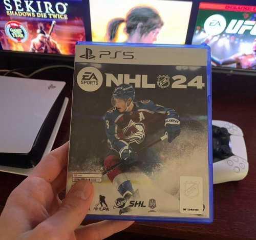 Продам NHL24 ps5