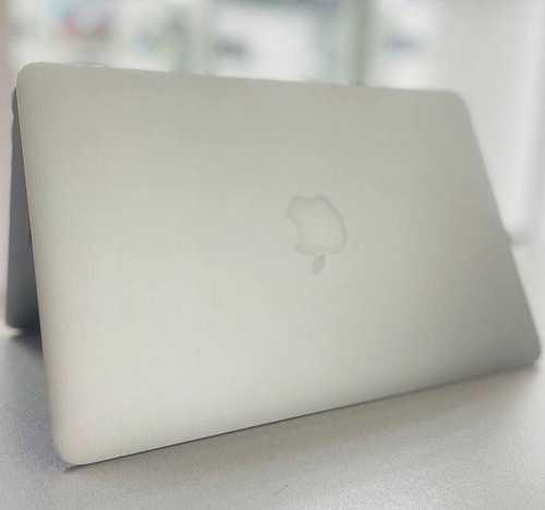 Ноутбук Apple MacBook Air 13 (Км 142)