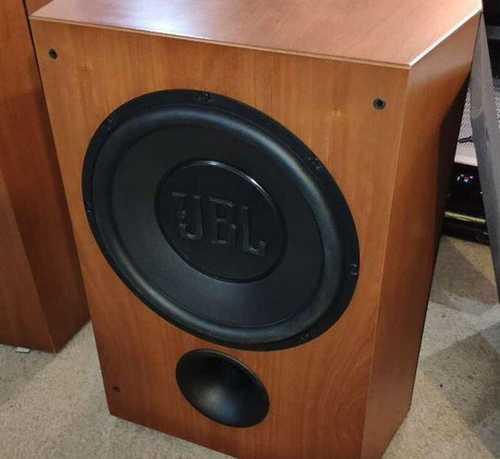 Сабвуфер JBL XTi sub 300