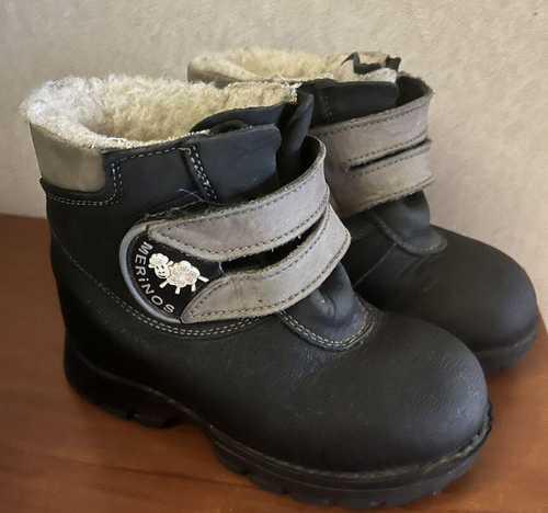 Продам зимние детские ботинки