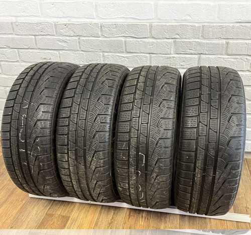 Pirelli Winter Sottozero 225/50 R17