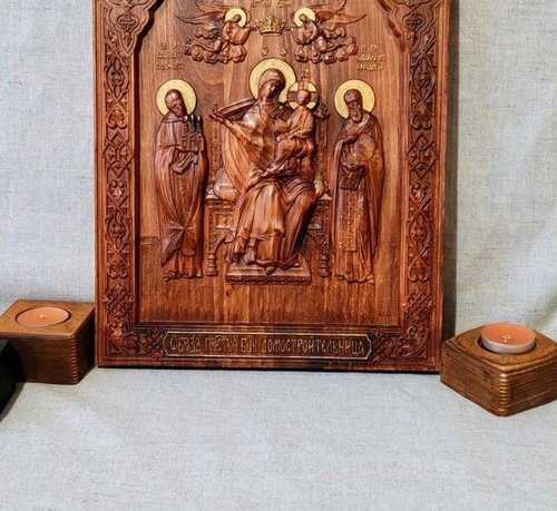 Икона резная из дерева Домостроительница