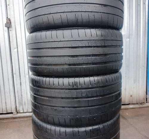 Michelin Pilot Super Sport 285/35 R21 и 325/30 R21