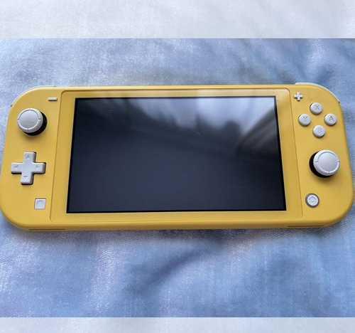 Портативная игровая приставка Nintendo switch lite