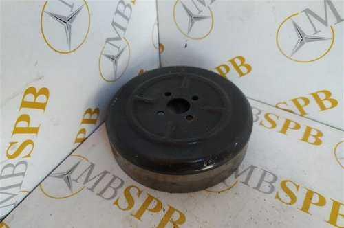 Шкив помпы Mercedes C-Class W204 M271