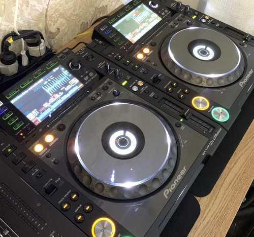 Pioneer CDJ 2000 nexus