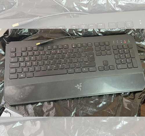 Клавиатура Razer Deathstalker с подстветкой