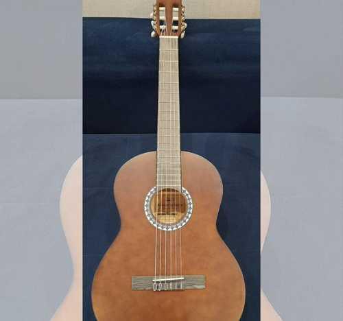 Gewa pure Classical Guitar Basic Honey Walnut 3/4