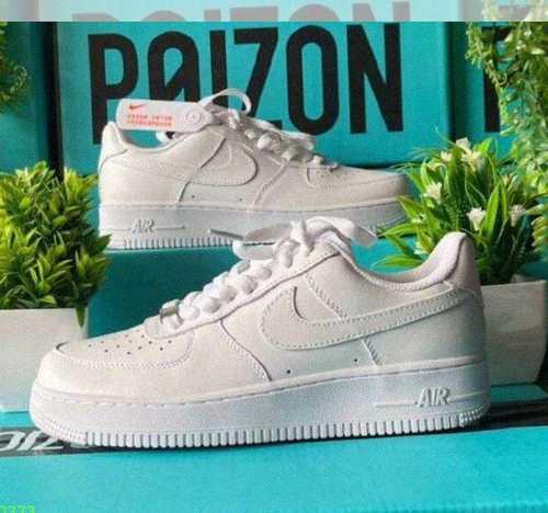 Кроссовки Nike Air Force 1  коробка Poizon