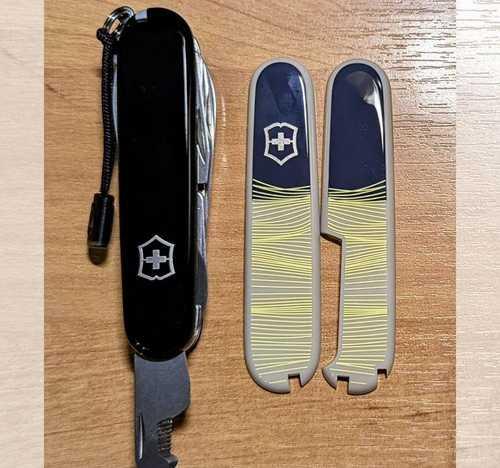 Victorinox Companion New York Style 1.3909.E223