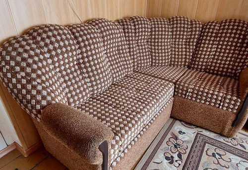 Продаётся угловой диван в хорошем состоянии