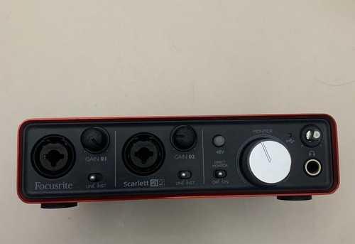 Focusrite scarlett 2i2