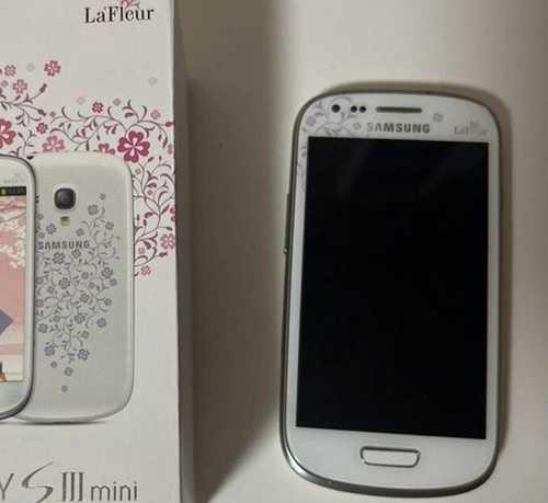 Телефон Samsung galaxy S3 La Fleur GT-I8190