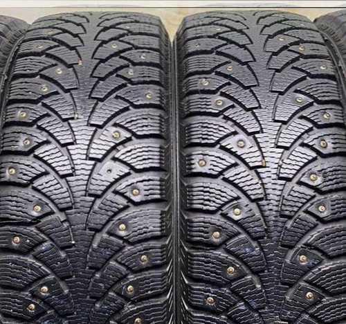 Nokian Tyres Hakkapeliitta 4 215/65 R16