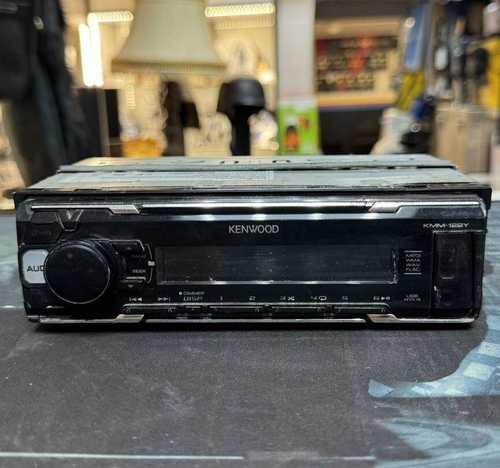 Kenwood KMM-122Y Магнитола автомобильная