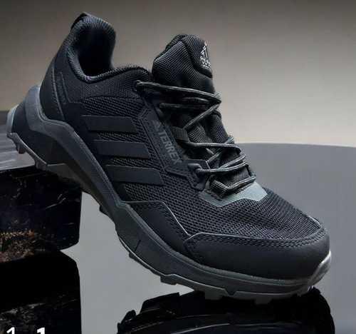 Кроссовки adidas terrex черные