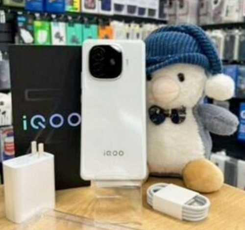 Vivo iQOO Z9 Turbo, 12/256 ГБ